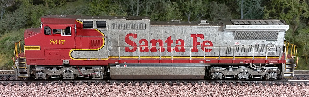Gregg Fuhriman HO ATSF DASH8-40CW 807